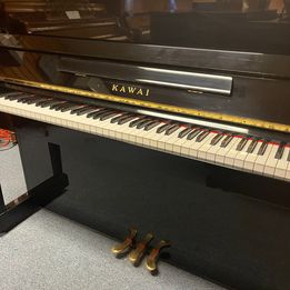Kawai Studio Upright Piano-Model CX-10-Ebony Polish – washingtonpianos